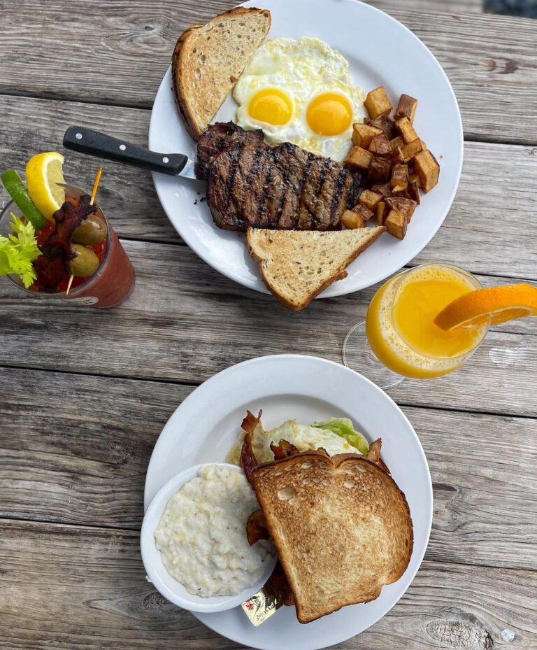 Lures Riverfront Restaurant Jensen | (772) 208-5974